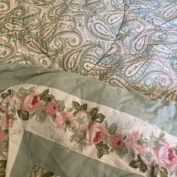 Laura Ashley | Bedding | Laura Ashley Cottage Rose Twin Quilted ...